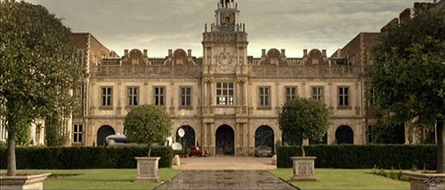 Croft Manor (2nd Version) - WikiRaider